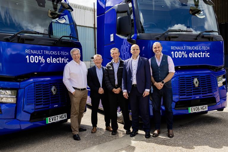 Renault Trucks introduce fully electric E-Tech T tractor units at ZEHID ...